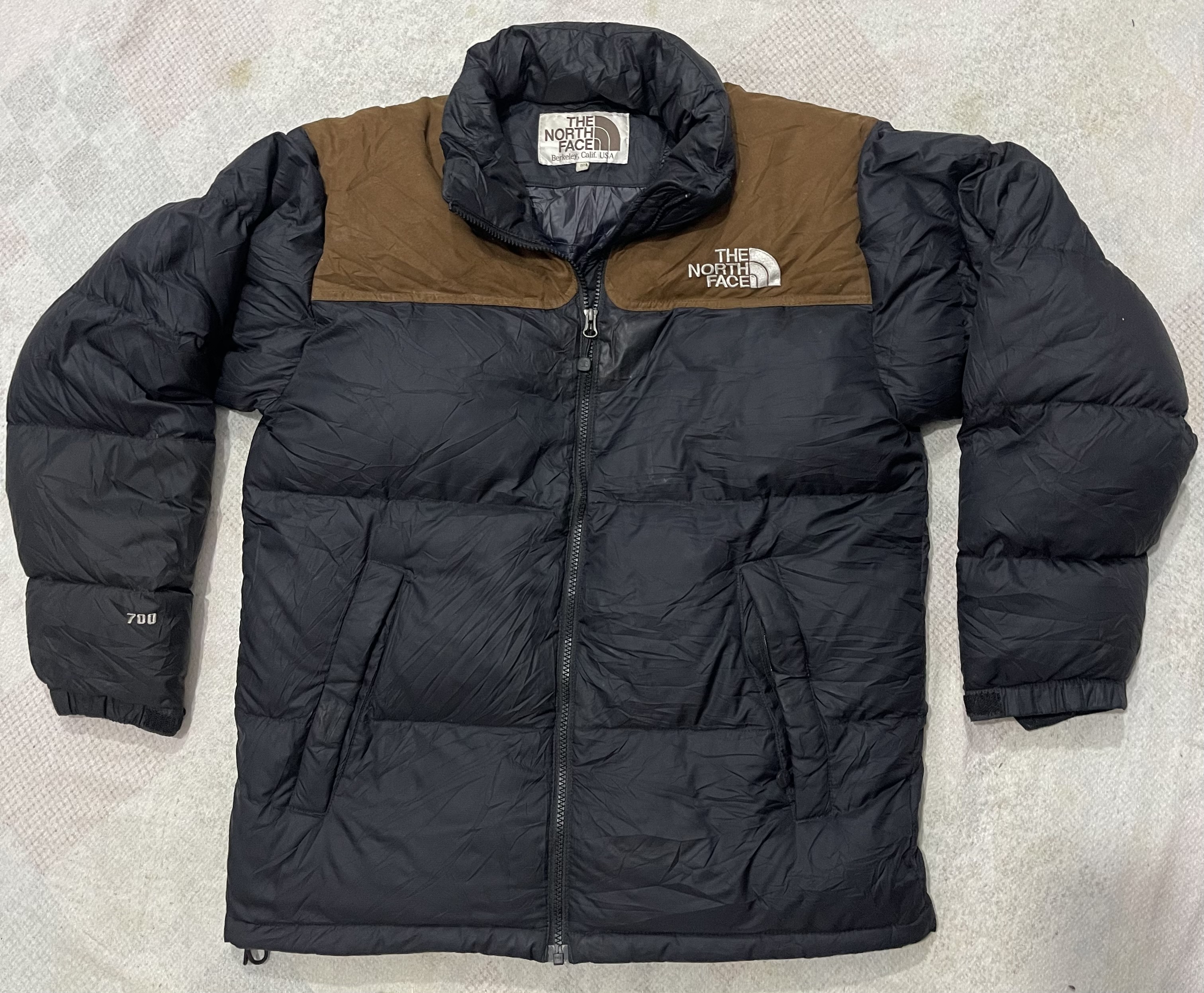 TNF puffer 700&800 jackets 15 pieces | Vintage Wholesale Marketplace ...